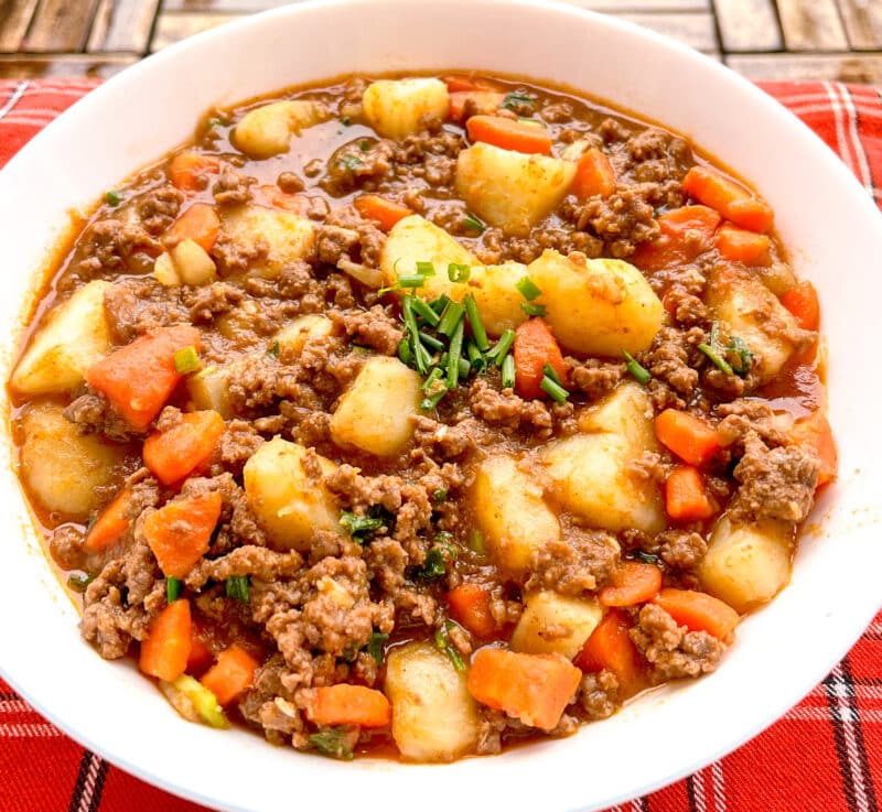 Easy Ground Beef Stew Recipe - Tasty Recollections